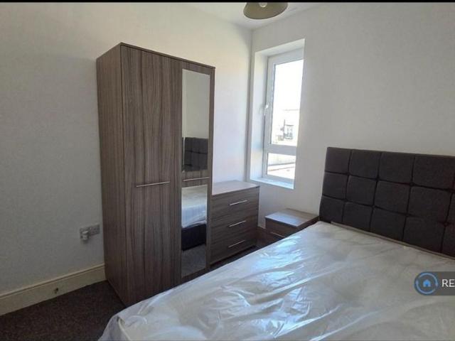1 bedroom in a house share to rent