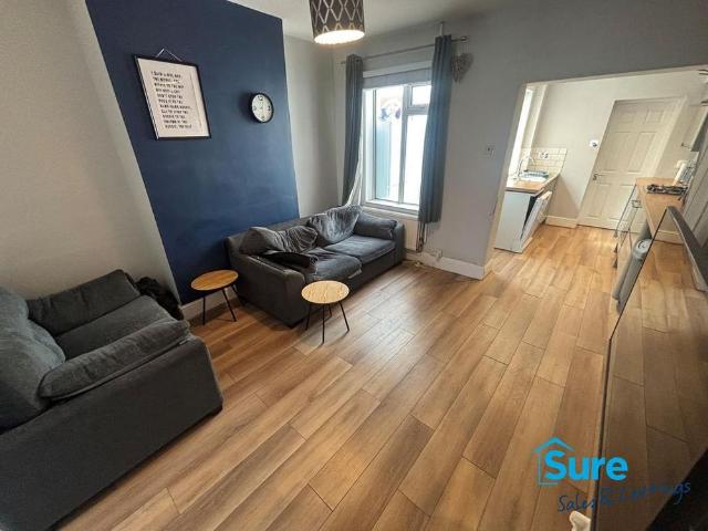 1 bedroom in a house share to rent