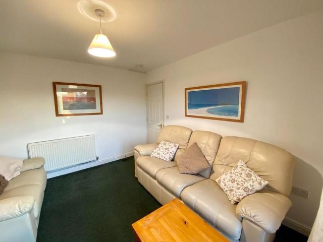 1 bedroom in a house share to rent