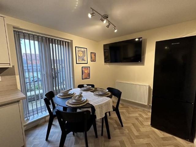 1 bedroom in a house share to rent