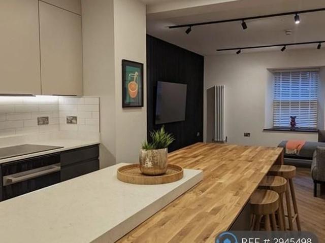 1 bedroom in a house share to rent