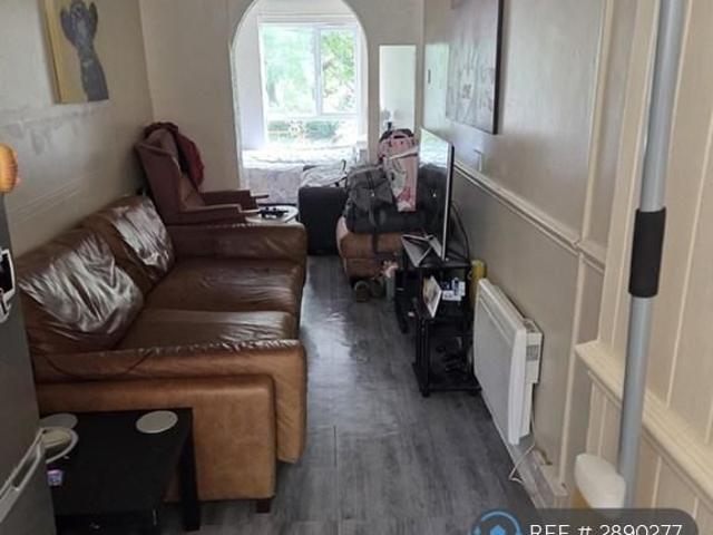 1 bedroom in a house share to rent
