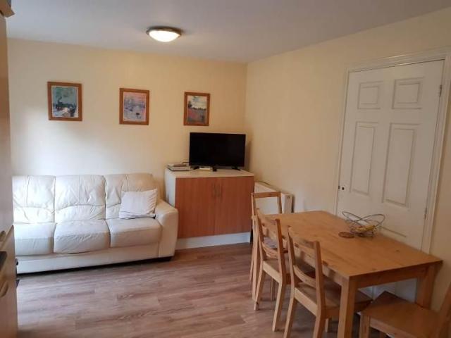 1 bedroom in a house share to rent