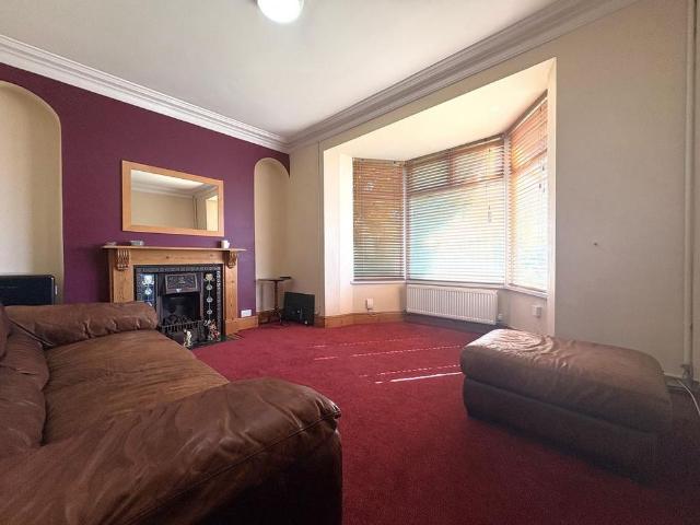 1 bedroom in a house share to rent