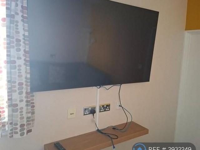 1 bedroom in a house share to rent