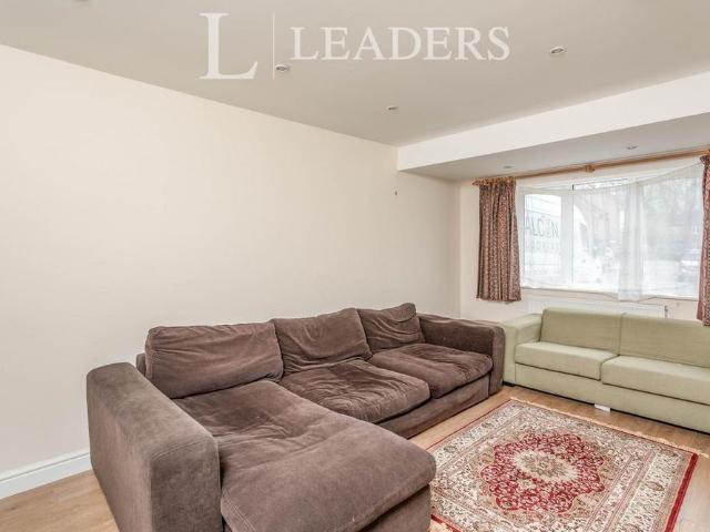 1 bedroom in a house share to rent