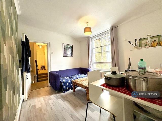 1 bedroom in a house share to rent