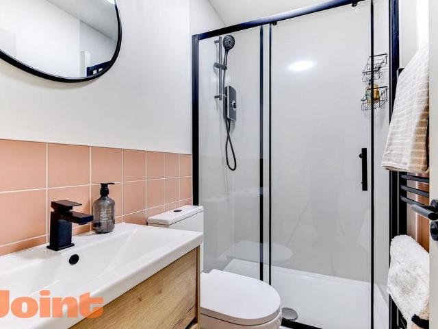 1 bedroom in a house share to rent