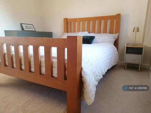 1 bedroom in a house share to rent