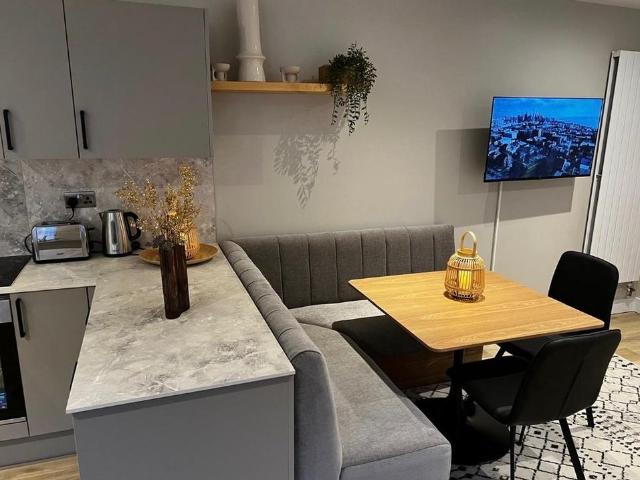 1 bedroom in a house share to rent