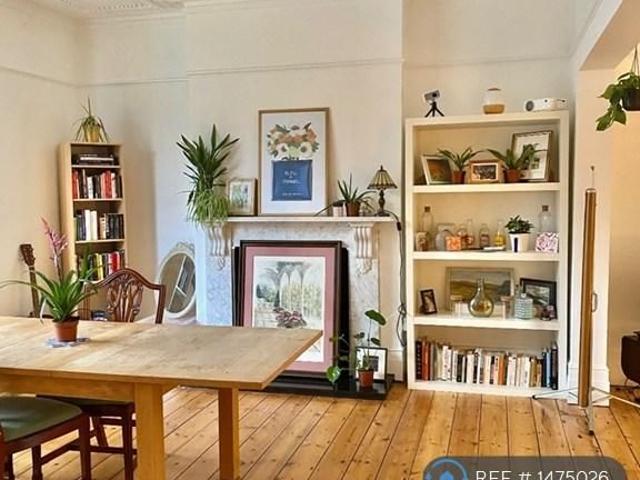 1 bedroom in a house share to rent