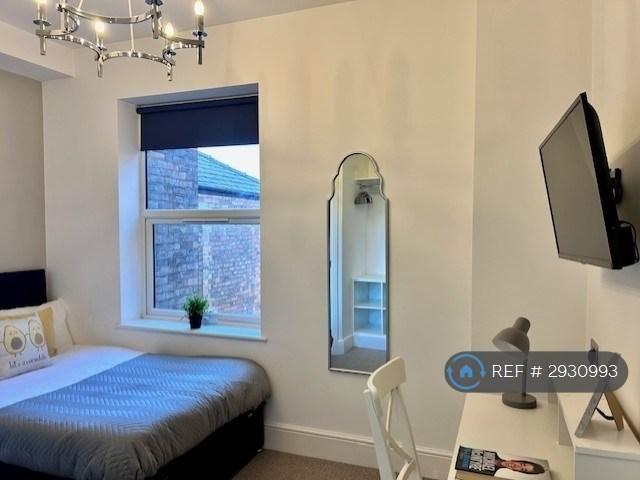1 bedroom in a house share to rent