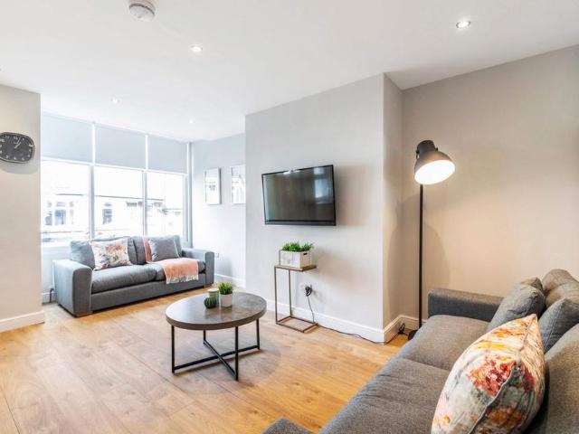 1 bedroom in a house share to rent