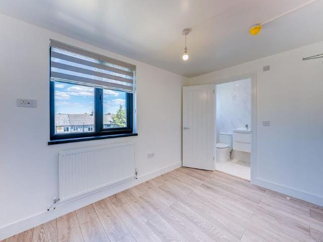 1 bedroom in a house share to rent