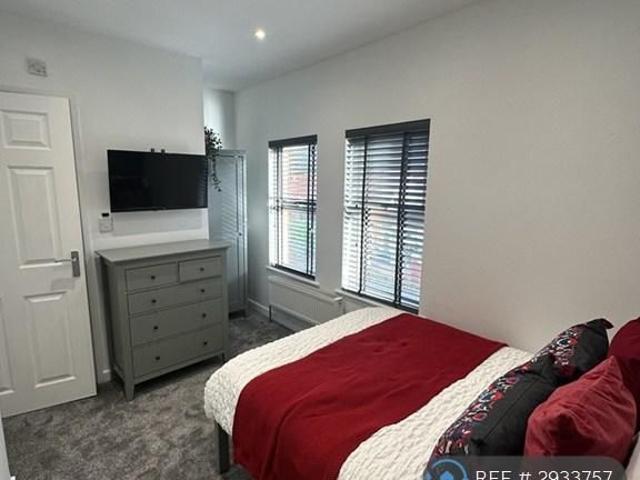 1 bedroom in a house share to rent