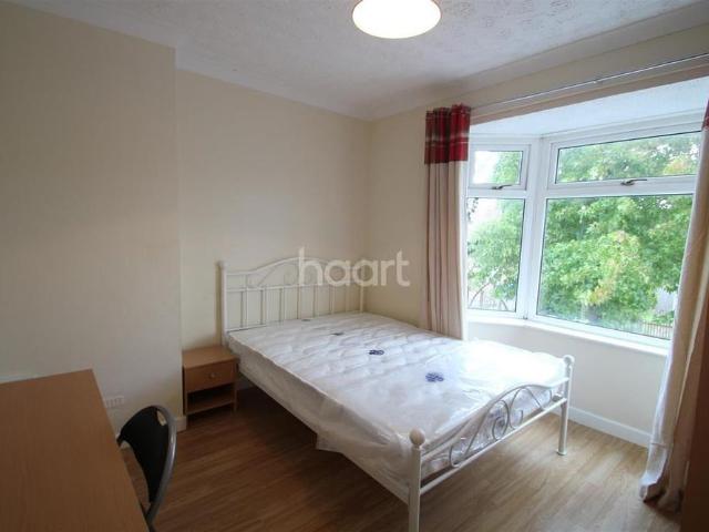 1 bedroom in a house share to rent