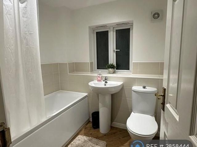 1 bedroom in a house share to rent
