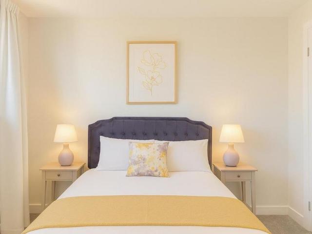 1 bedroom in a house share to rent