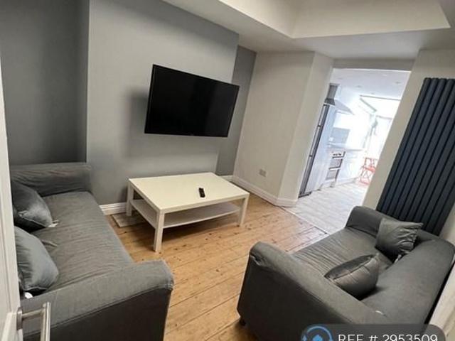 1 bedroom in a house share to rent
