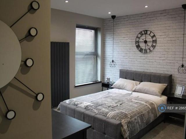 1 bedroom in a house share to rent