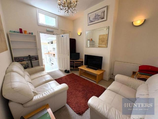 1 bedroom in a house share to rent