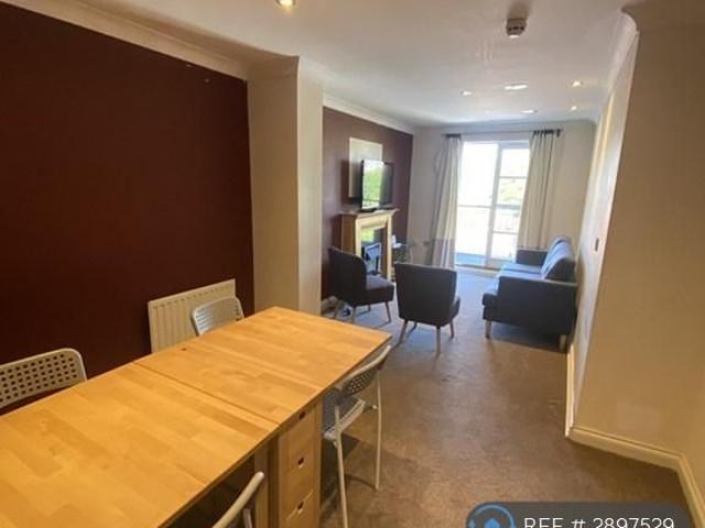 1 bedroom in a house share to rent