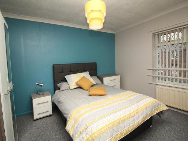1 bedroom in a house share to rent