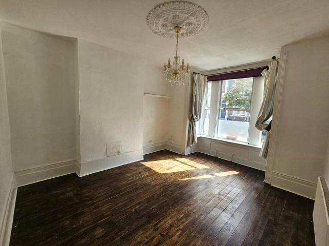 1 bedroom in a house share to rent