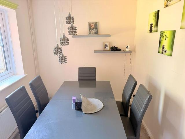 1 bedroom in a house share to rent