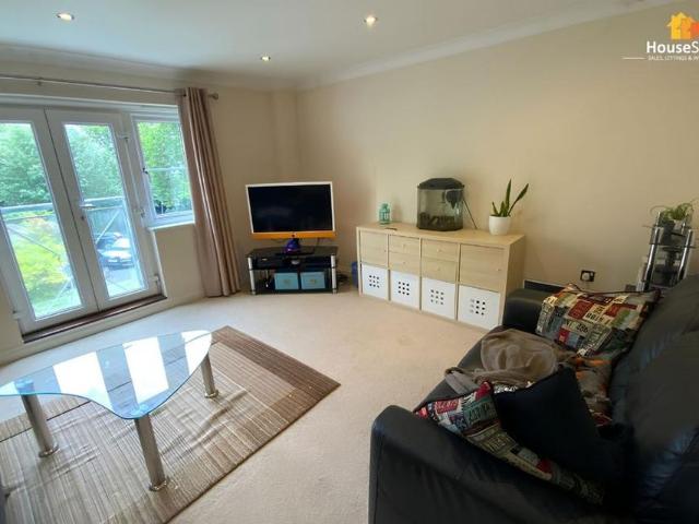1 bedroom in a house share to rent