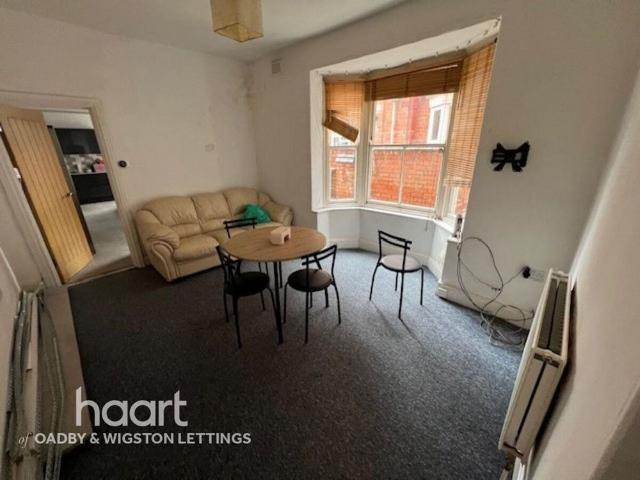 1 bedroom in a house share to rent