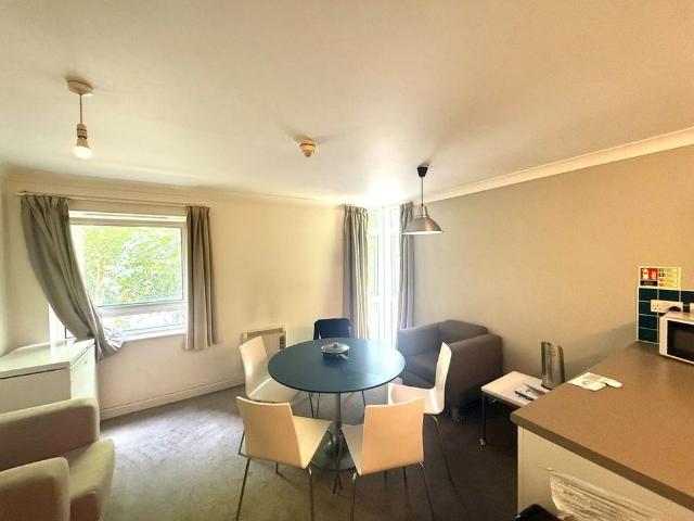 1 bedroom in a house share to rent
