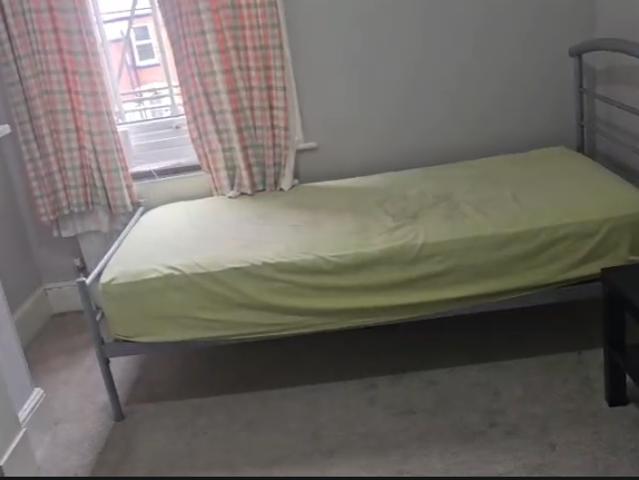 1 bedroom in a house share to rent