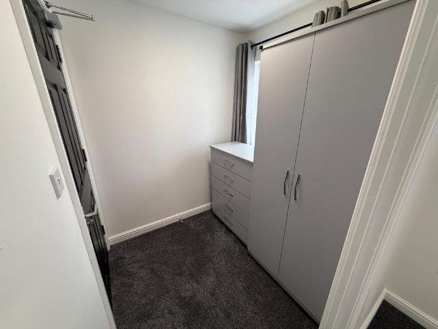 1 bedroom in a house share to rent