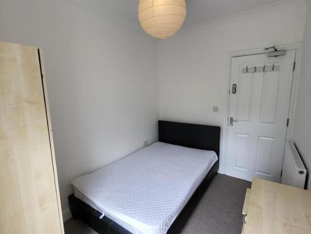 1 bedroom in a house share to rent