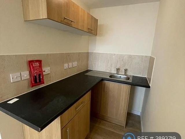1 bedroom in a house share to rent