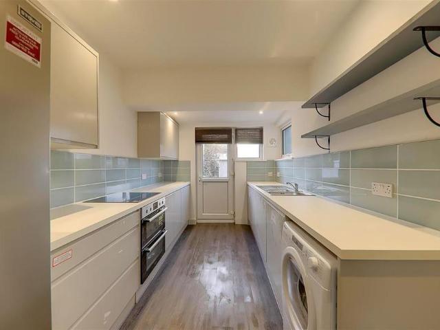 1 bedroom in a house share to rent