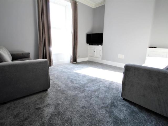 1 bedroom in a house share to rent