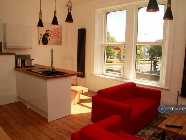 1 bedroom in a house share to rent