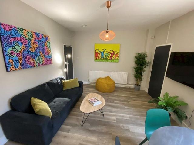 1 bedroom in a house share to rent