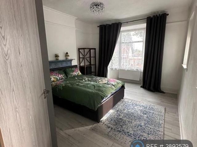 1 bedroom in a house share to rent