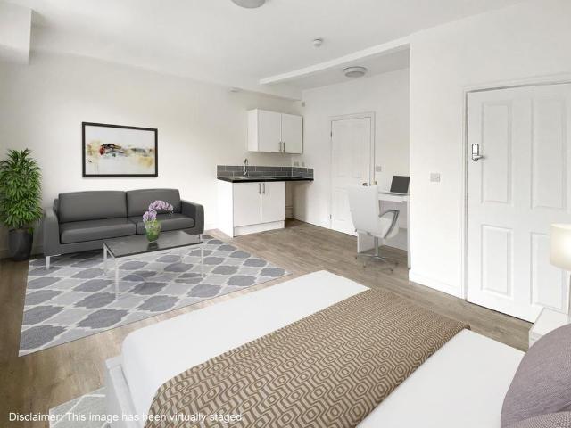 1 bedroom in a house share to rent