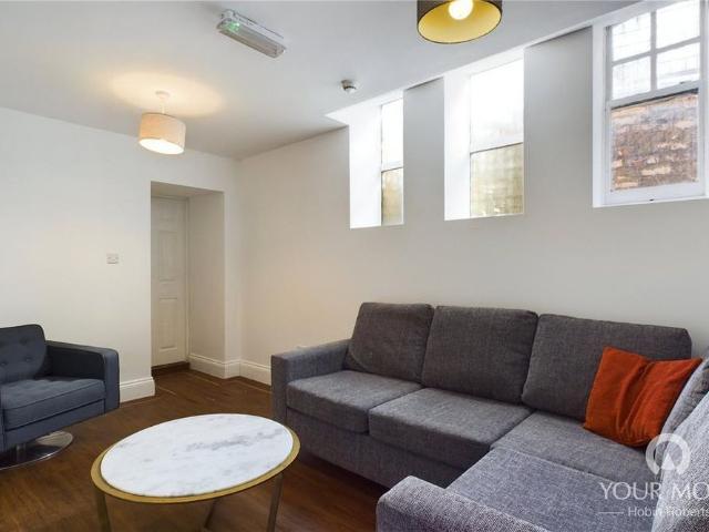 1 bedroom in a house share to rent
