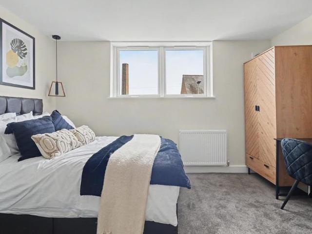 1 bedroom in a house share to rent