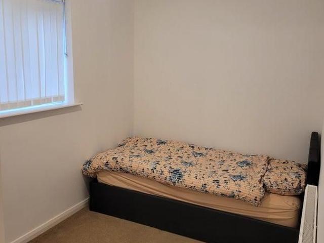 1 bedroom in a house share to rent