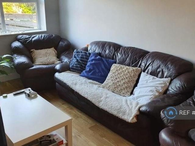 1 bedroom in a house share to rent