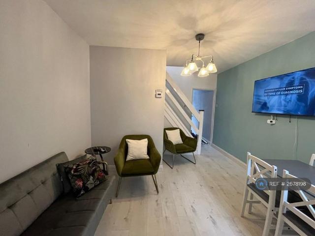 1 bedroom in a house share to rent