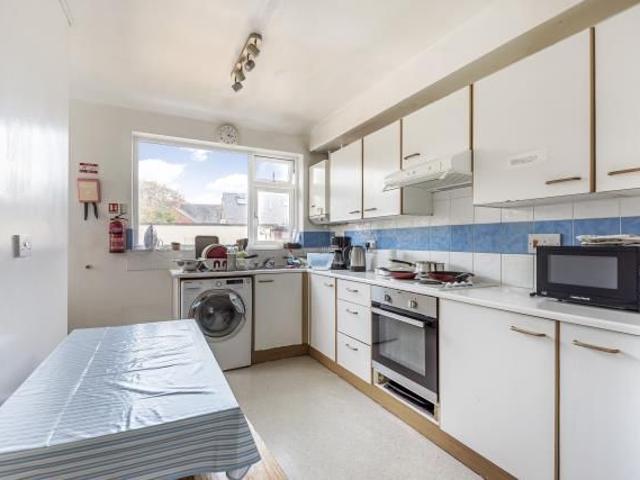 1 bedroom in a house share to rent