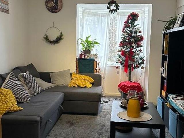 1 bedroom in a house share to rent