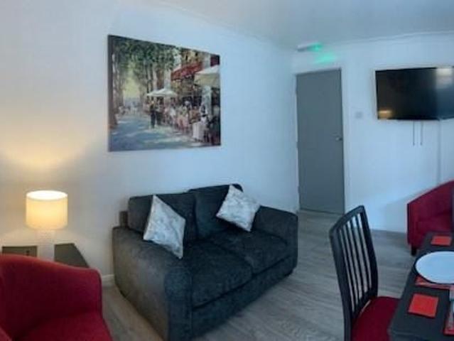 1 bedroom in a house share to rent